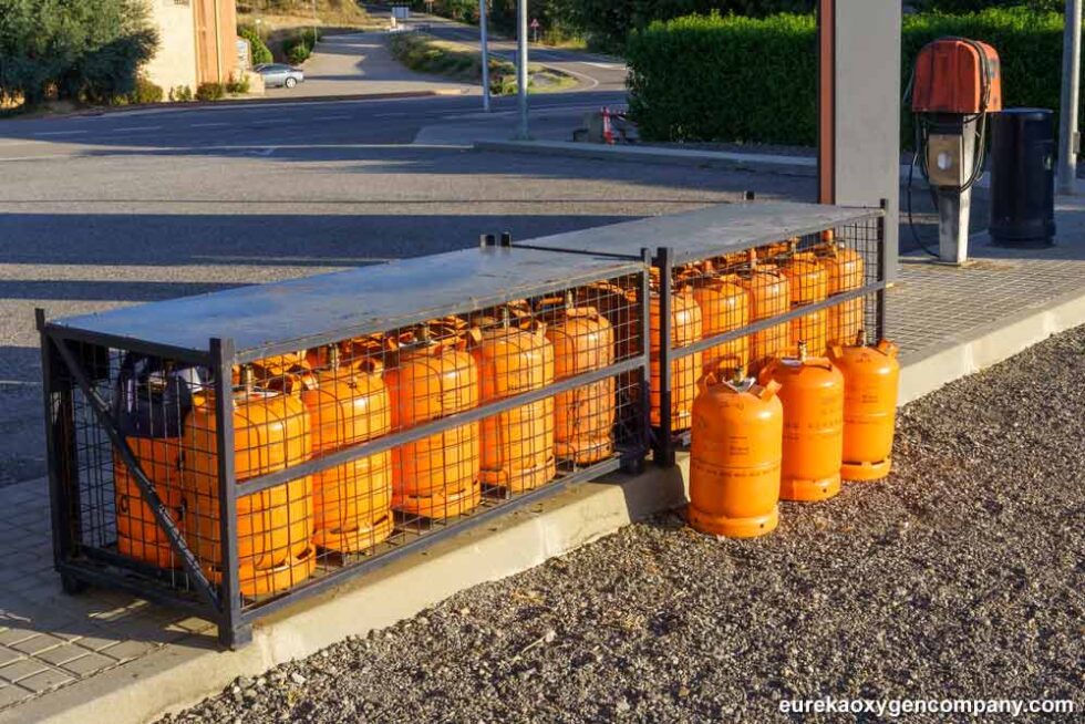 The Science Behind Gas Expansion and Compression - Eureka Oxygen